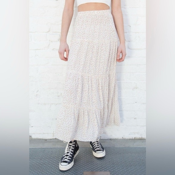 Brandy Melville | Skirts | Brandy Melville Pink Floral Izzy Skirt | Poshmark
